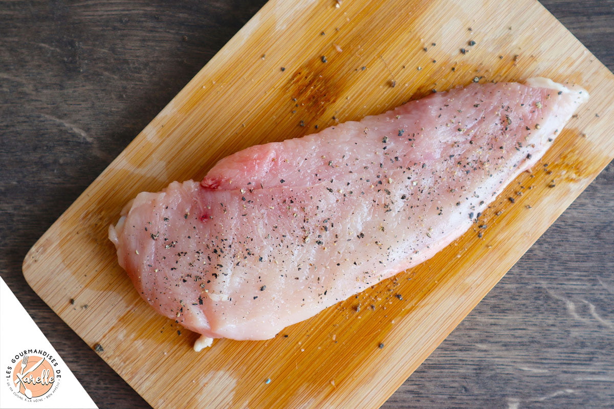 Poulet pané, sauce tomate et fromage